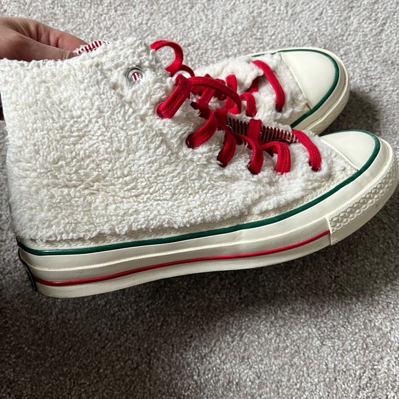 Converse | Shoes | Fluffy Holiday Converse Chuck 7 Size 75 | Poshmark